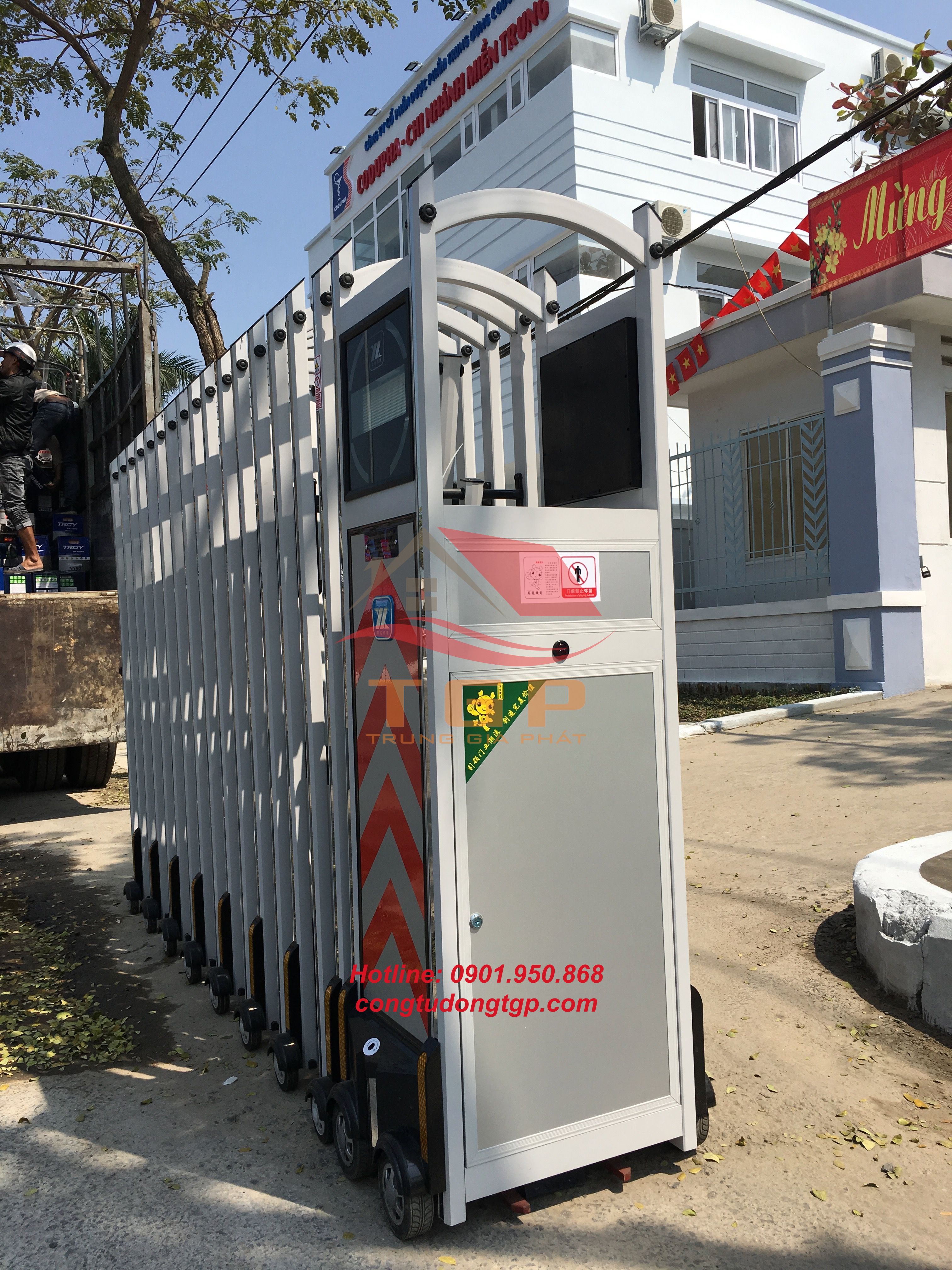 Công ty Cổ phần Dược phẩm Trung ương Codupha Miền Trung – Cửa Cổng Xếp ...